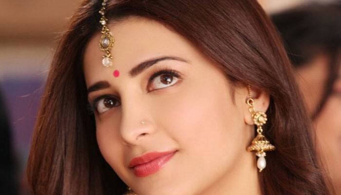 'சிங்கம் 3'-ல் பத்திரிகையாளர் கதா பாத்திரத்தில் ஸ்ருதி | Movies News in ...