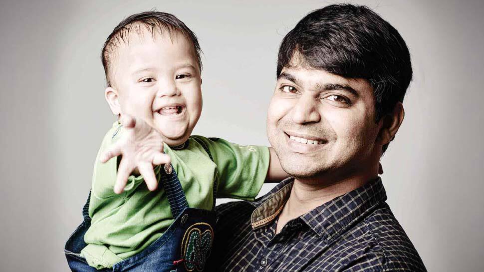 சர்வதேச மகளிர் தினம்: ‘உலகின் சிறந்த தாய்’ விருதை பெற்ற முதல் ஆண் ...