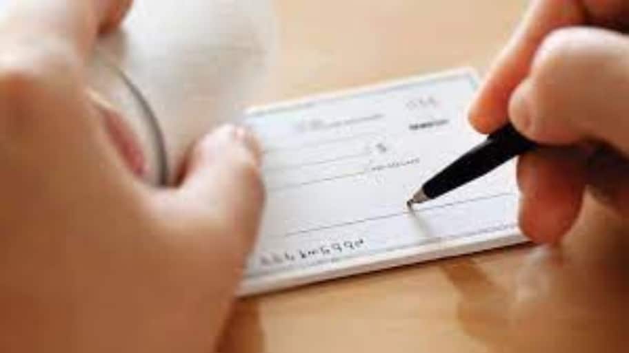 Important change from October 1 cheque book of these banks will be ...