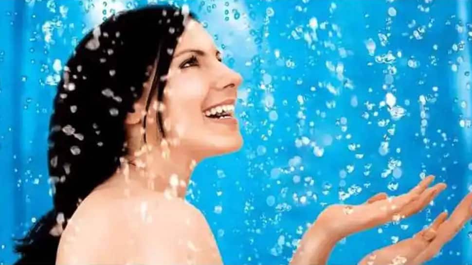 Health Tips: Bathing with Salt Water has Amazing Benefits | இப்படி ...