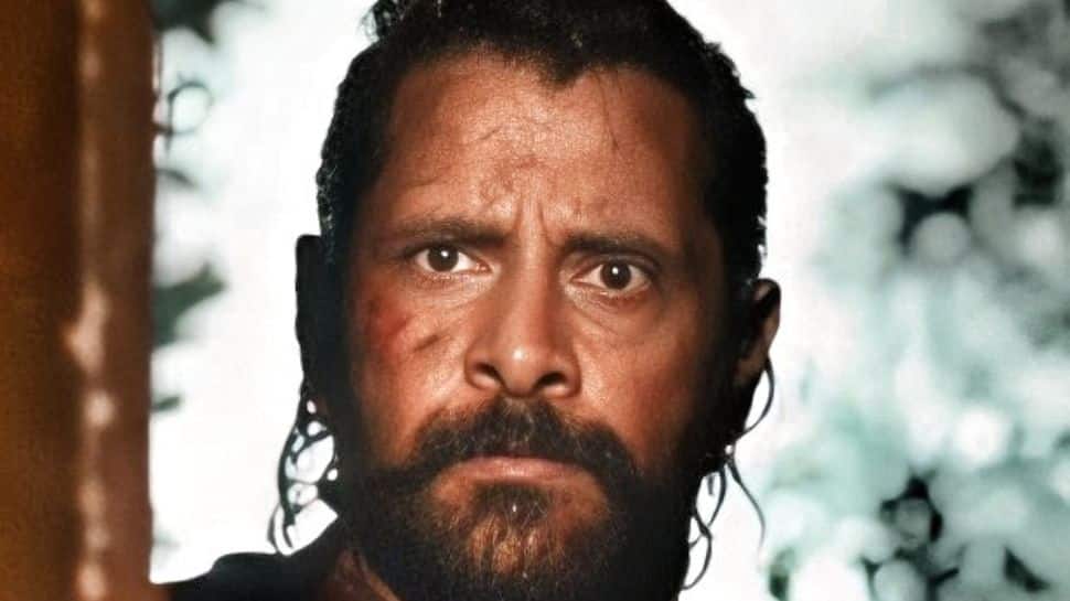 Aditya Karikalan's shooting spot Photos | கம்பீர பார்வையில் வாள் வீசும் ...