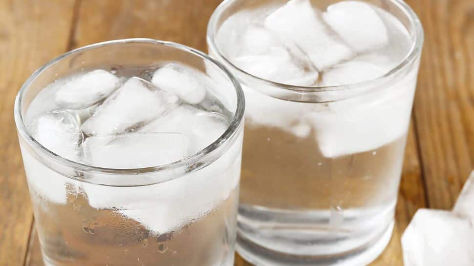 Disadvantages Of Drinking Cold Water | ஜில்லுனு தண்ணி குடிச்சா இந்த ...
