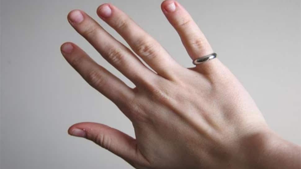 Auspicious Benefits Of Wearing Silver Ring In Small Finger | சுண்டு ...
