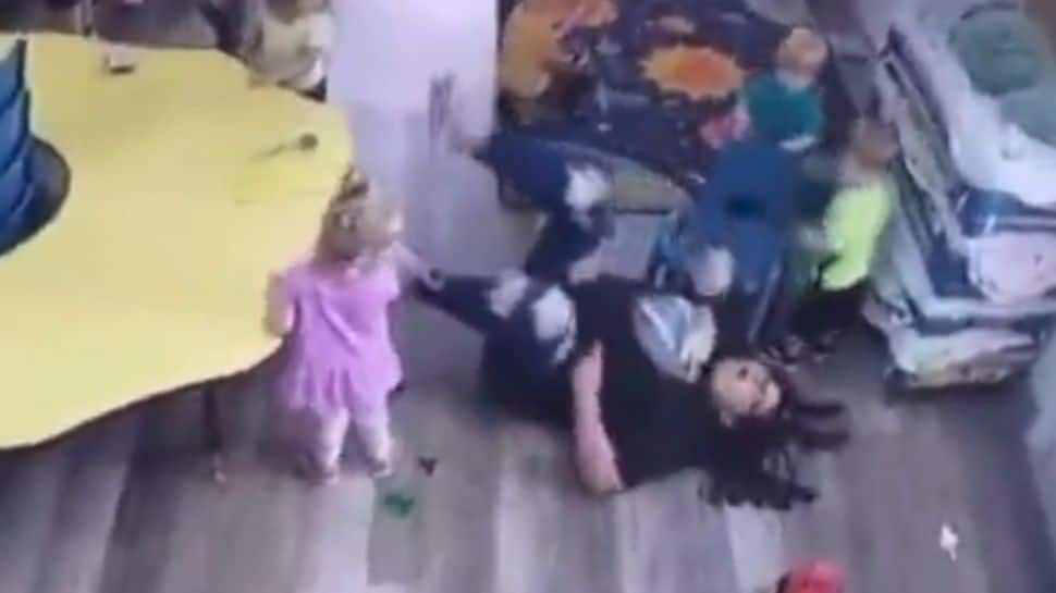 video of the child made the teacher fall down went viral | பிளே ஸ்கூல் ...