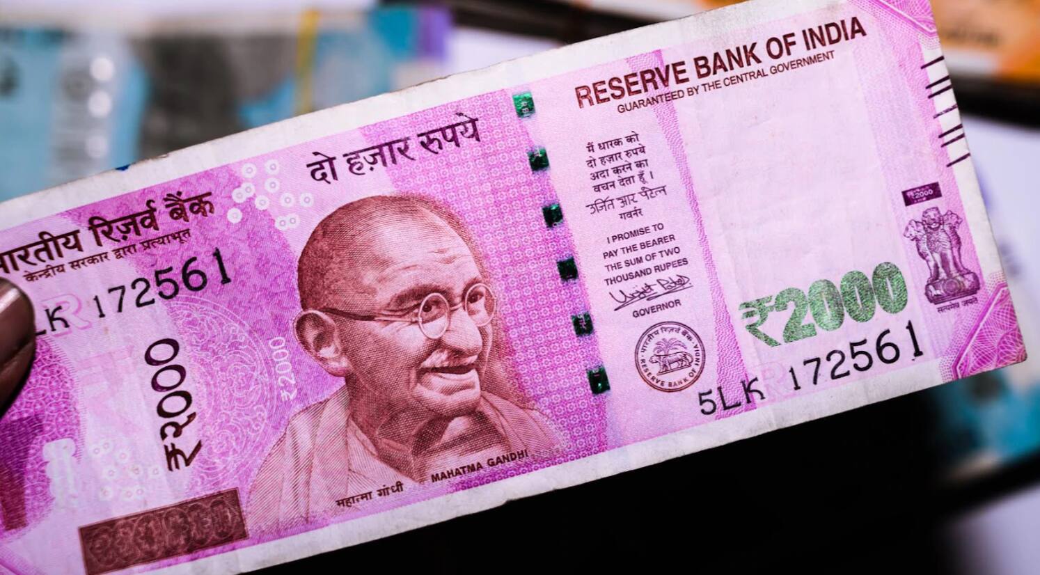 2000 Rupees Note Aadhaar Card Necessary To Exchange 2000 Rupees Notes ...