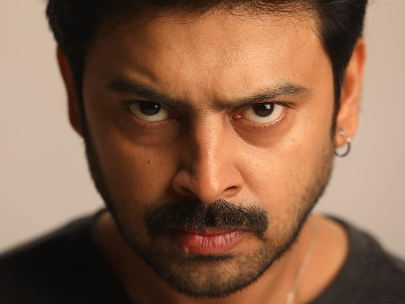 Actor Srikanth Starring New Movie Sathamindri Mutham Tha Releasing On ...