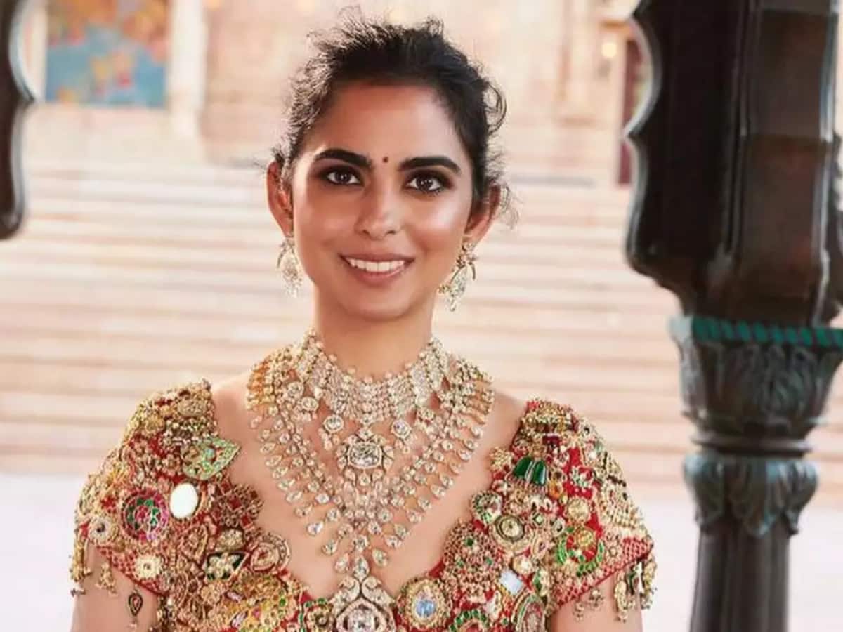 Mukesh Ambani Daughter Isha Ambani Monthly Income Annual Income Without ...