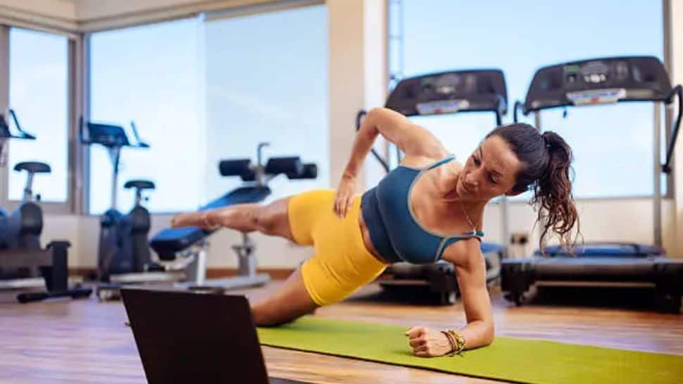 Simple Home Workout Exercises To Lose Hip Fat Flabs Aka Love Handles ...