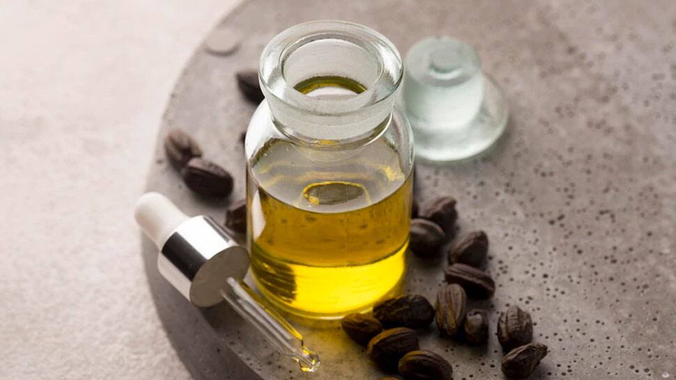Castor Oil for Dazzling Skin How to use castor oil on face | மிருதுவான ...