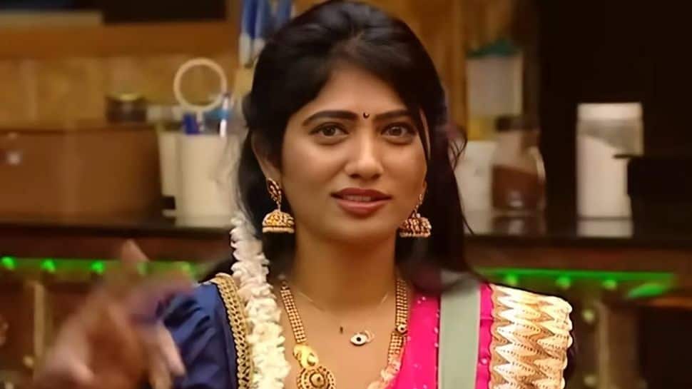 Latest News Bigg Boss Julie Aka Maria Juliana Engaged Who Is The Groom ...