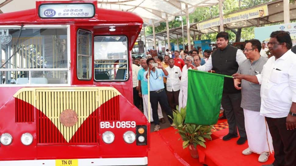 Chennai Ula Vintage Tourist Bus Service Starts Fare Rs 50 Check The Bus ...