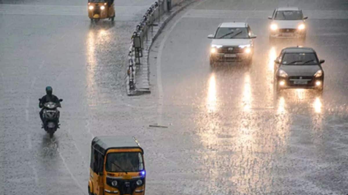Tamil Nadu Weather Latest Update Moderate Rain For 2 Districts Chennai ...