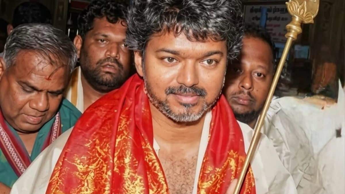 TVK Vijay Shirdi Temple Visit Viral Photos Who Are the Two Women ...
